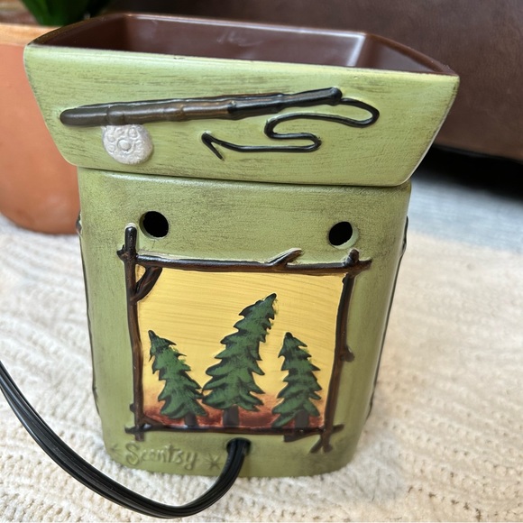 Scentsy | Accents | Scentsy Lodge Full Size Retired Warmer Moose Bear ...